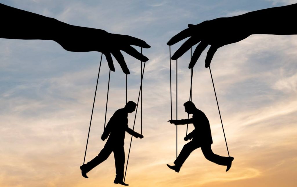 10 Effective Tips For Manipulating A Manipulator - PROVIDR